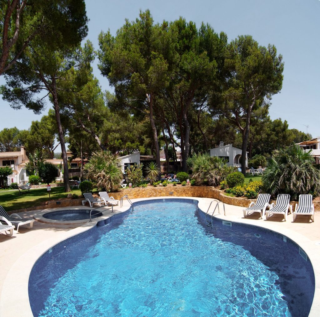 Facilities: Swimming Pool, Gardens, Bar... | Hotel Bendinat